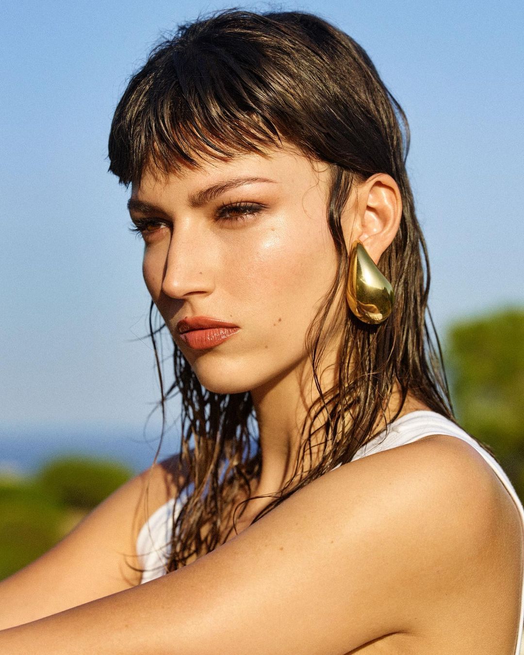 علامة المجوهرات المفضلة لنجمة La Casa De Papel أورسولا كوربيرو - مجلة هي